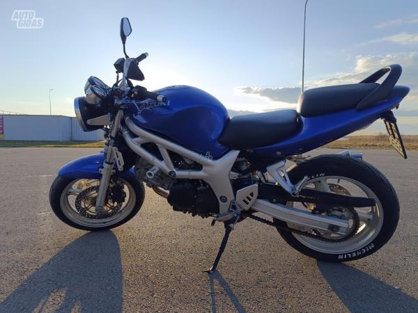 Zils Suzuki SV 2002 Šauļi, ar dzinēja tilpumu 0.65 L un nobraukumu 40 tūkst. km par 1700 €, foto 1 vietnē AUTOMOTO.COM.LV