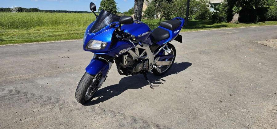 Blue Suzuki SV 2003 in Kursenai, with an engine capacity of 0.65 L and mileage of 57 thousand km for 1600 €, photo 3 on AUTOMOTO.COM.LV