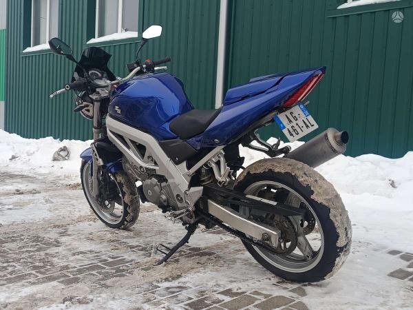 Zils Suzuki SV 2004 Telšiai, ar dzinēja tilpumu 0.65 L un nobraukumu 42 tūkst. km par 2000 €, foto 6 vietnē AUTOMOTO.COM.LV