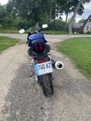 Zils Suzuki SV 2004 Zarasai, ar dzinēja tilpumu 0.65 L un nobraukumu 57 tūkst. km par 1950 €, foto 4 vietnē AUTOMOTO.COM.LV