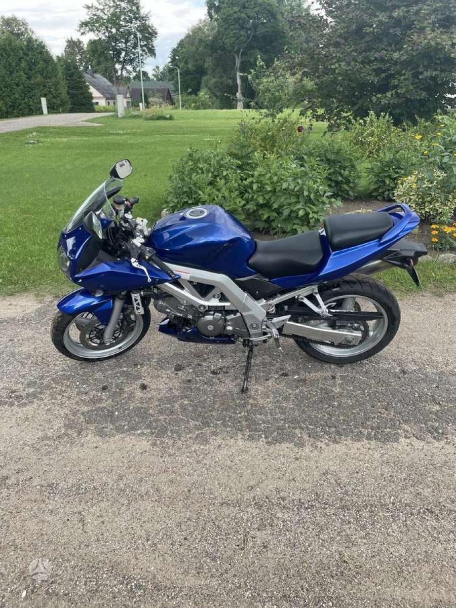 Zils Suzuki SV 2004 Zarasai, ar dzinēja tilpumu 0.65 L un nobraukumu 57 tūkst. km par 1950 €, foto 5 vietnē AUTOMOTO.COM.LV