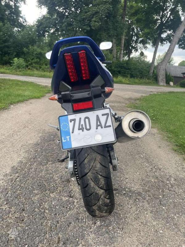 Zils Suzuki SV 2004 Zarasai, ar dzinēja tilpumu 0.65 L un nobraukumu 57 tūkst. km par 1950 €, foto 9 vietnē AUTOMOTO.COM.LV