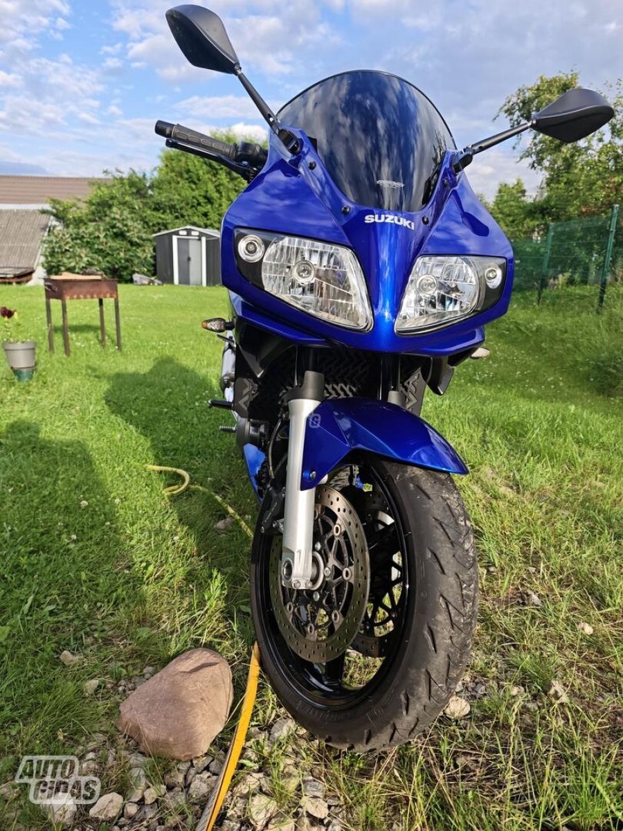 Blue Suzuki SV 2004 in Vilnius, with an engine capacity of 1.00 L and mileage of 60 thousand km for 2750 €, photo 4 on AUTOMOTO.COM.LV