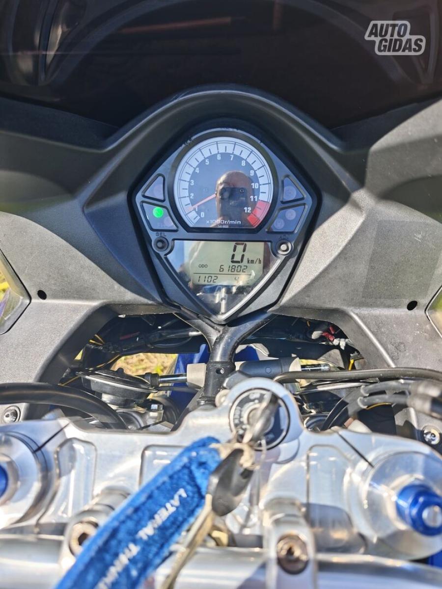 Blue Suzuki SV 2004 in Vilnius, with an engine capacity of 1.00 L and mileage of 60 thousand km for 2750 €, photo 7 on AUTOMOTO.COM.LV