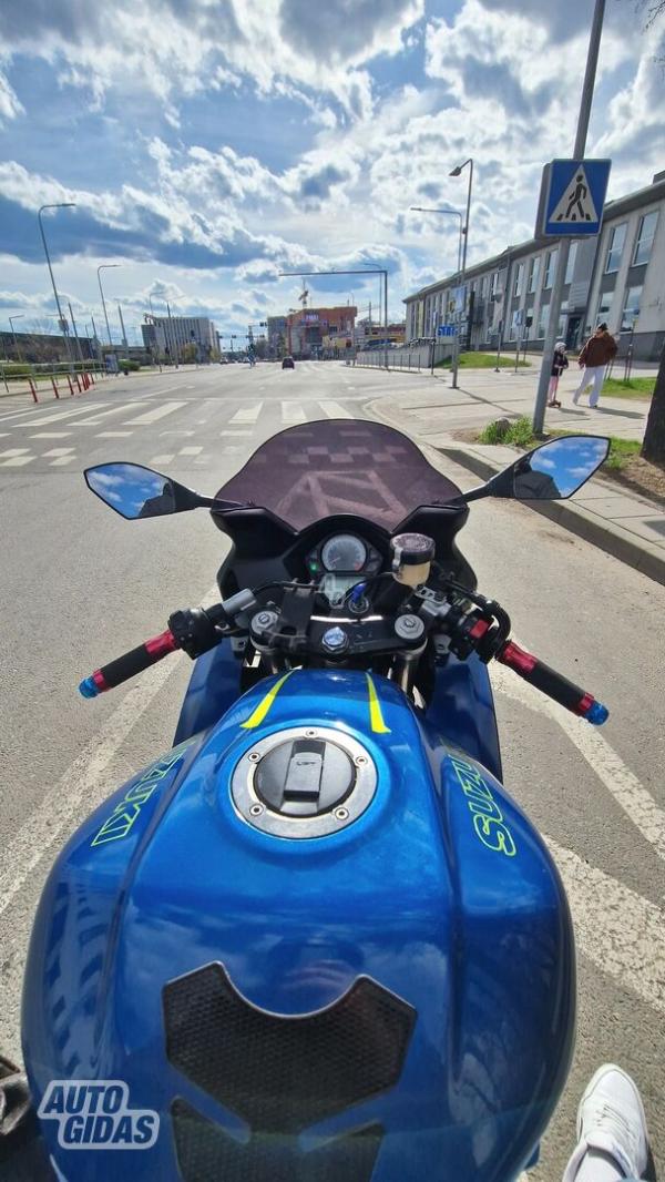 Blue Suzuki SV 2007 in Vilnius, with an engine capacity of 0.65 L and mileage of 53 thousand km for 2500 €, photo 5 on AUTOMOTO.COM.LV