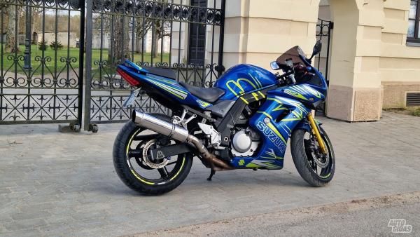 Blue Suzuki SV 2007 in Vilnius, with an engine capacity of 0.65 L and mileage of 53 thousand km for 2500 €, photo 6 on AUTOMOTO.COM.LV