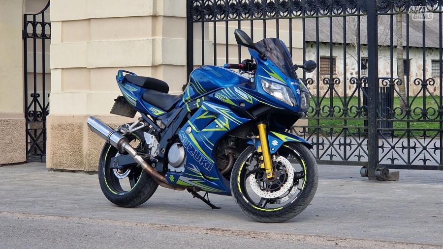 Blue Suzuki SV 2007 in Vilnius, with an engine capacity of 0.65 L and mileage of 53 thousand km for 2500 €, photo 9 on AUTOMOTO.COM.LV