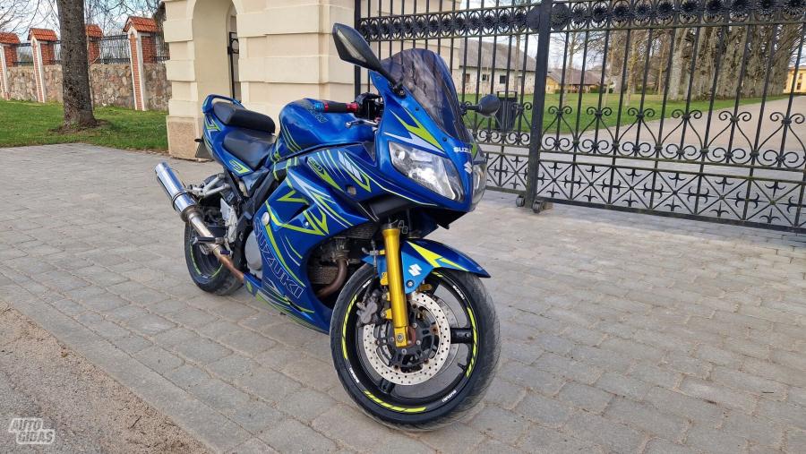 Blue Suzuki SV 2007 in Vilnius, with an engine capacity of 0.65 L and mileage of 53 thousand km for 2500 €, photo 12 on AUTOMOTO.COM.LV