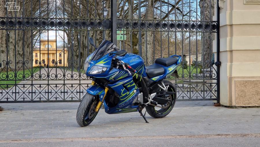 Blue Suzuki SV 2007 in Vilnius, with an engine capacity of 0.65 L and mileage of 53 thousand km for 2500 €, photo 15 on AUTOMOTO.COM.LV