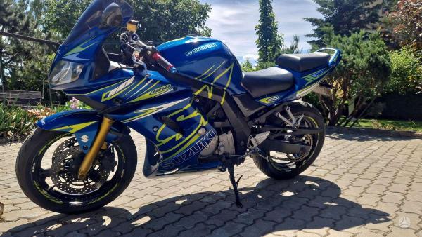 Blue Suzuki SV 2007 in Vilnius, with an engine capacity of 0.65 L and mileage of 56 thousand km for 2400 €, photo 1 on AUTOMOTO.COM.LV