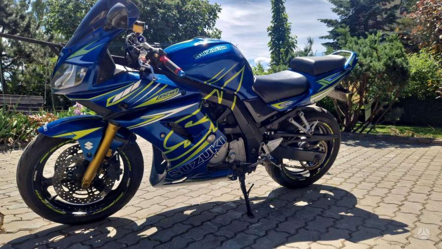 Blue Suzuki SV 2007 in Vilnius, with an engine capacity of 0.65 L and mileage of 56 thousand km for 2400 €, photo 1 on AUTOMOTO.COM.LV