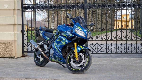 Blue Suzuki SV 2007 in Vilnius, with an engine capacity of 0.65 L and mileage of 56 thousand km for 2400 €, photo 3 on AUTOMOTO.COM.LV