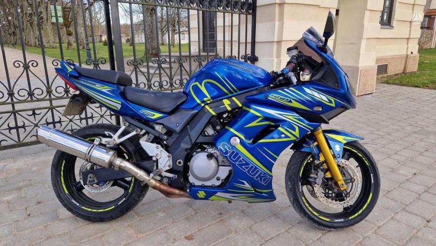 Blue Suzuki SV 2007 in Vilnius, with an engine capacity of 0.65 L and mileage of 56 thousand km for 2400 €, photo 8 on AUTOMOTO.COM.LV