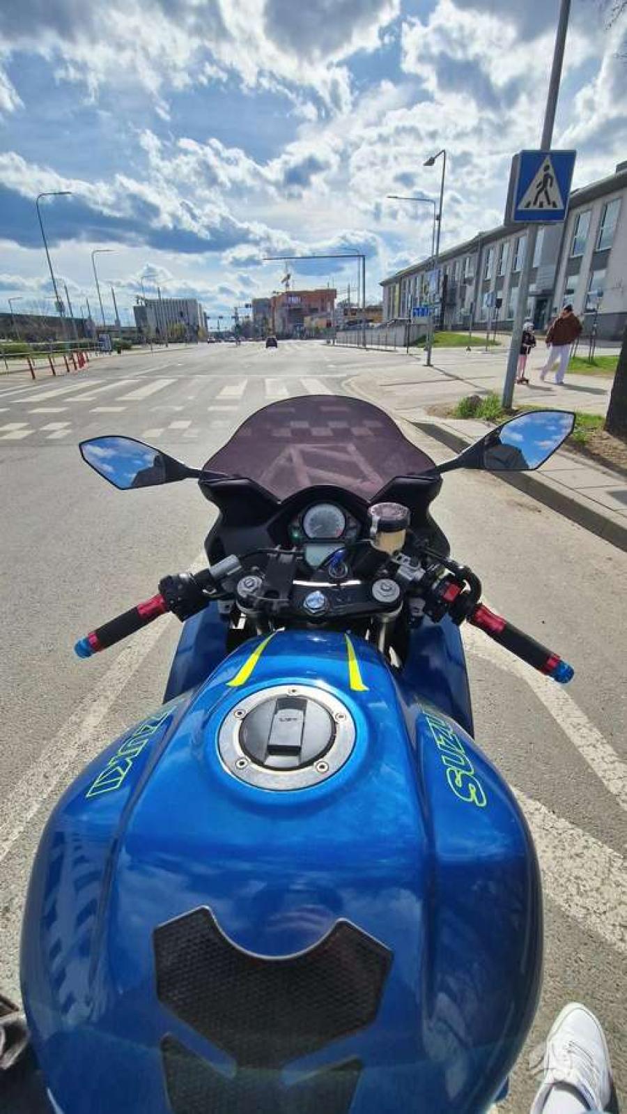 Blue Suzuki SV 2007 in Vilnius, with an engine capacity of 0.65 L and mileage of 56 thousand km for 2400 €, photo 23 on AUTOMOTO.COM.LV