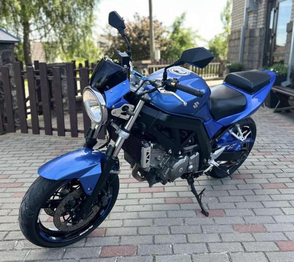 Blue Suzuki SV 2007 in Telschi, with an engine capacity of 0.65 L and mileage of 32 thousand km for 1850 €, photo 4 on AUTOMOTO.COM.LV