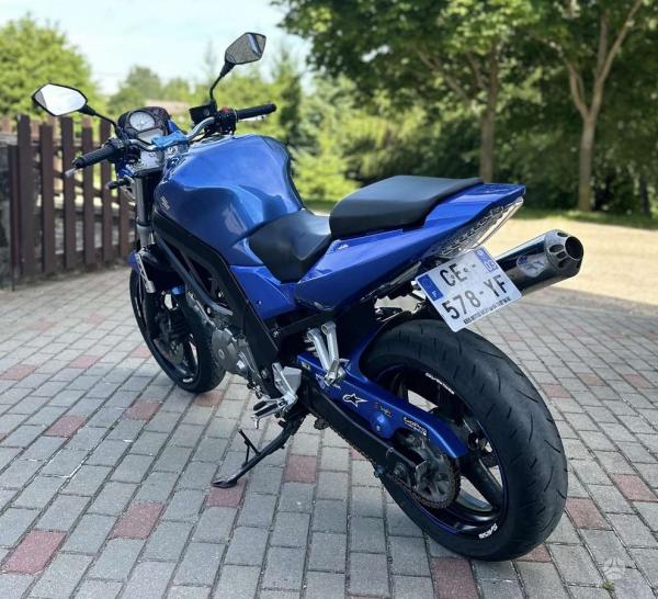 Blue Suzuki SV 2007 in Telschi, with an engine capacity of 0.65 L and mileage of 32 thousand km for 1850 €, photo 6 on AUTOMOTO.COM.LV