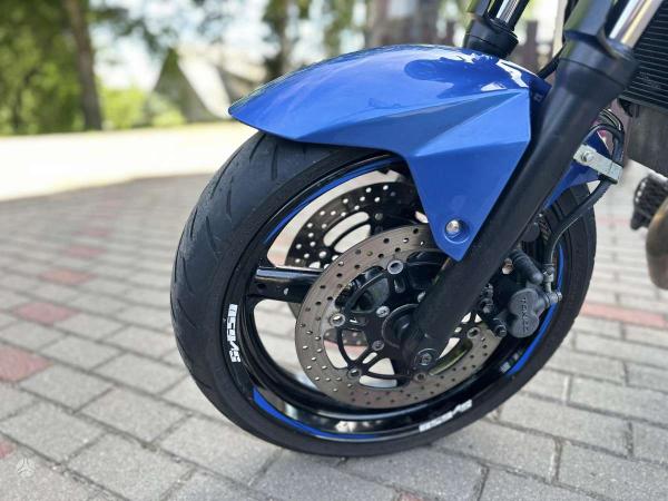 Blue Suzuki SV 2007 in Telschi, with an engine capacity of 0.65 L and mileage of 32 thousand km for 1850 €, photo 8 on AUTOMOTO.COM.LV