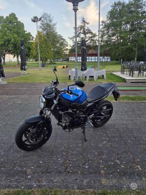 Zils Suzuki SV 2018 Klaipėda, ar dzinēja tilpumu 0.65 L un nobraukumu 42 tūkst. km par 2600 €, foto 4 vietnē AUTOMOTO.COM.LV