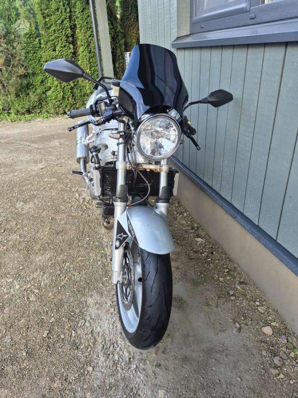 Grey Suzuki SV 2003 in Kursenai, with an engine capacity of 0.65 L and mileage of 30 thousand km for 1999 €, photo 5 on AUTOMOTO.COM.LV