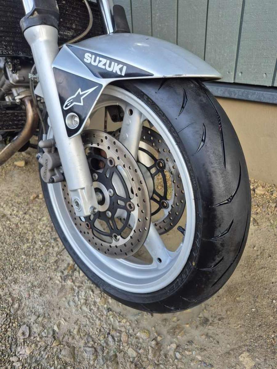Grey Suzuki SV 2003 in Kursenai, with an engine capacity of 0.65 L and mileage of 30 thousand km for 1999 €, photo 11 on AUTOMOTO.COM.LV
