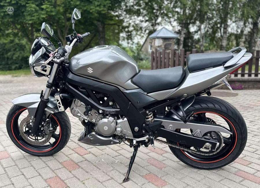 Grey Suzuki SV 2007 in Telschi, with an engine capacity of 0.65 L and mileage of 44 thousand km for 2000 €, photo 6 on AUTOMOTO.COM.LV