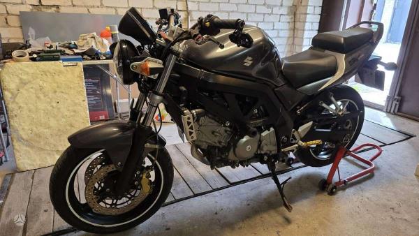 Grey Suzuki SV 2008 in Vilnius, with an engine capacity of 0.65 L and mileage of 22 thousand km for 2900 €, photo 3 on AUTOMOTO.COM.LV