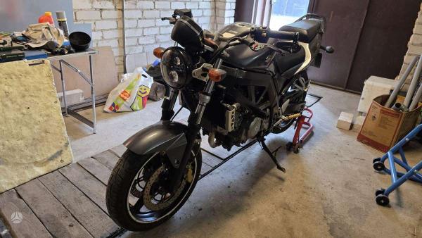 Grey Suzuki SV 2008 in Vilnius, with an engine capacity of 0.65 L and mileage of 22 thousand km for 2900 €, photo 5 on AUTOMOTO.COM.LV
