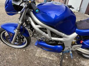 Suzuki SV 2001 in Kelme, with an engine capacity of 0.65 L and mileage of 0 thousand km for 675 €, photo 10 on AUTOMOTO.COM.LV