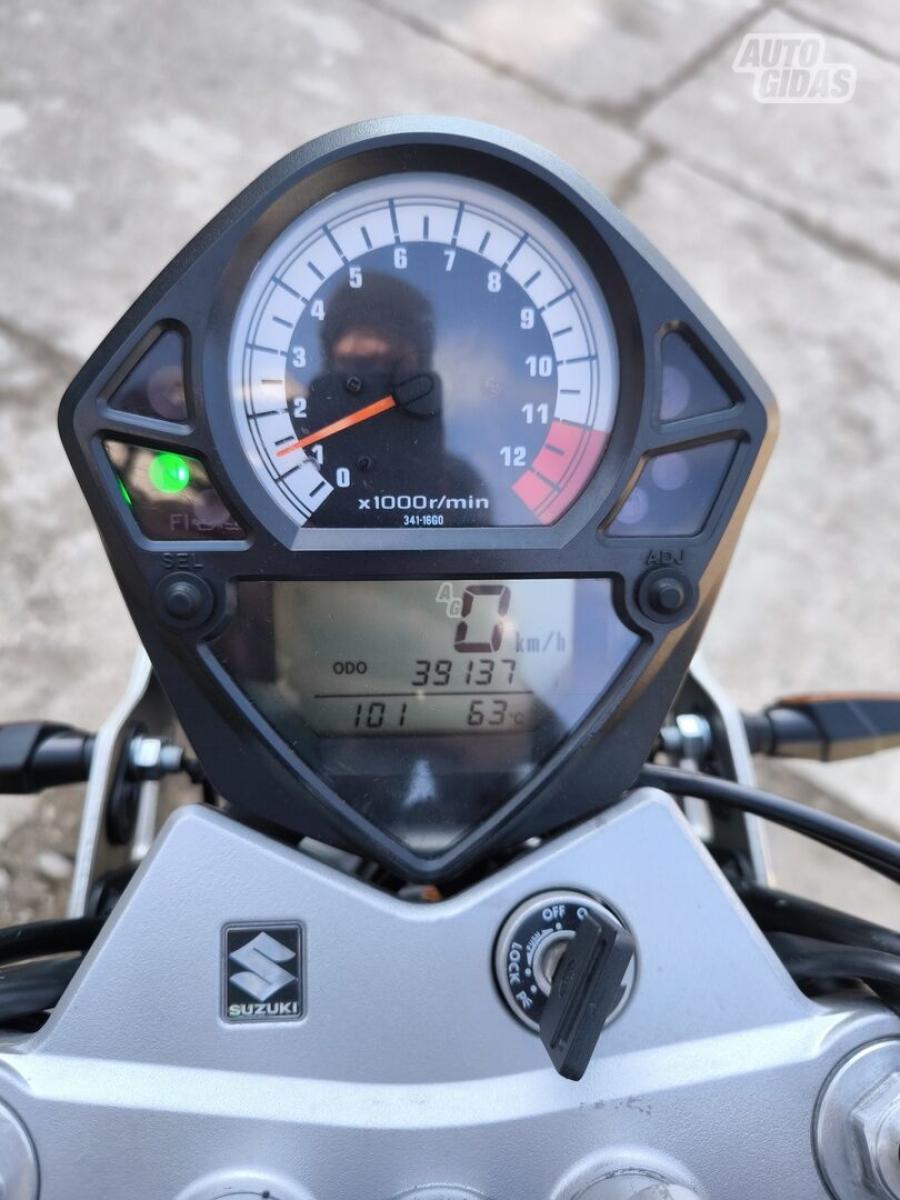 Suzuki SV 2003 Panevēža, ar dzinēja tilpumu 0.00 L un nobraukumu 0 tūkst. km par 2200 €, foto 6 vietnē AUTOMOTO.COM.LV