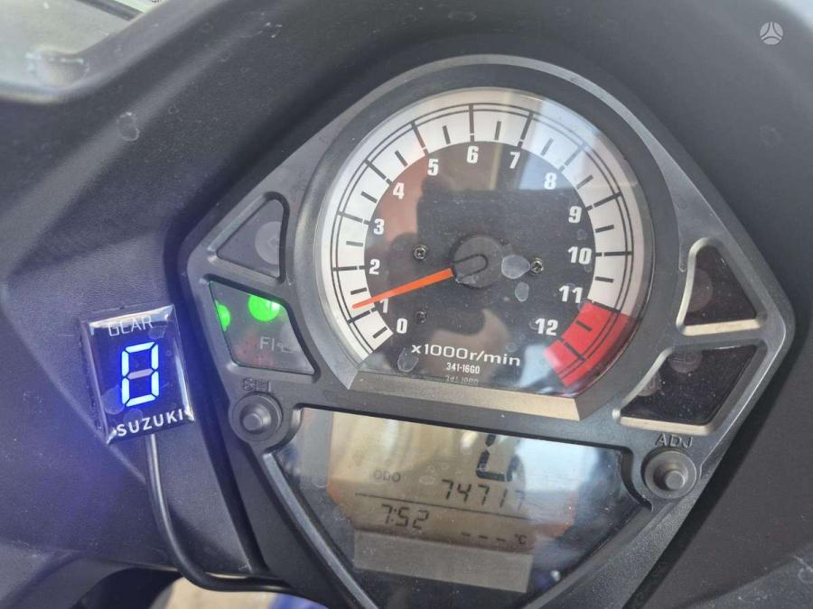 Suzuki SV 2003 Panevēža, ar dzinēja tilpumu 1.00 L un nobraukumu 74 tūkst. km par 1900 €, foto 7 vietnē AUTOMOTO.COM.LV