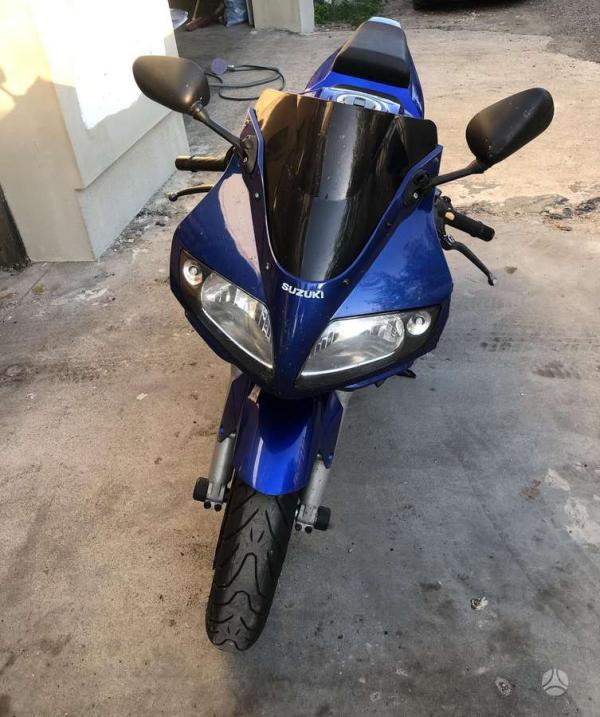 Suzuki SV 2003 in Vilnius, with an engine capacity of 1.00 L and mileage of 73 thousand km for 1100 €, photo 6 on AUTOMOTO.COM.LV