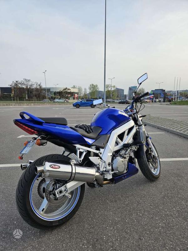 Suzuki SV 2004 Viļņa, ar dzinēja tilpumu 1.00 L un nobraukumu 44 tūkst. km par 2900 €, foto 5 vietnē AUTOMOTO.COM.LV