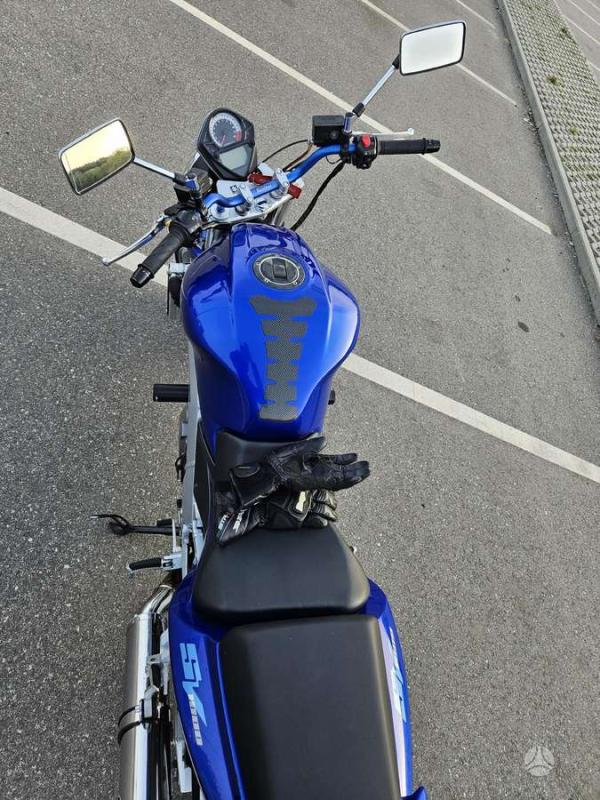 Suzuki SV 2004 Viļņa, ar dzinēja tilpumu 1.00 L un nobraukumu 44 tūkst. km par 2900 €, foto 7 vietnē AUTOMOTO.COM.LV