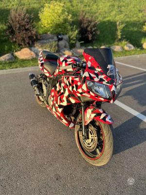 Suzuki SV 2005 Viļņa, ar dzinēja tilpumu 0.65 L un nobraukumu 62 tūkst. km par 1300 €, foto 6 vietnē AUTOMOTO.COM.LV