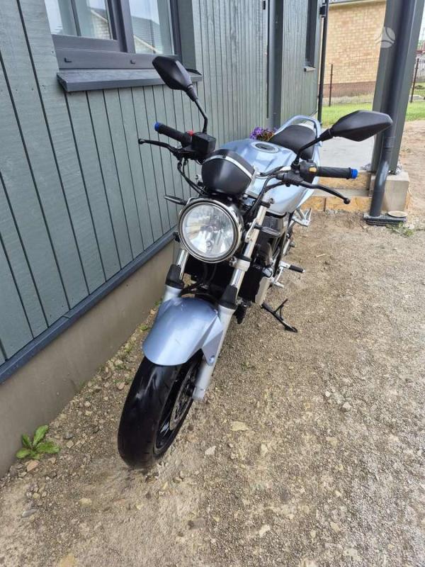 Suzuki SV 2006 in Kursenai, with an engine capacity of 0.65 L and mileage of 34 thousand km for 2150 €, photo 5 on AUTOMOTO.COM.LV