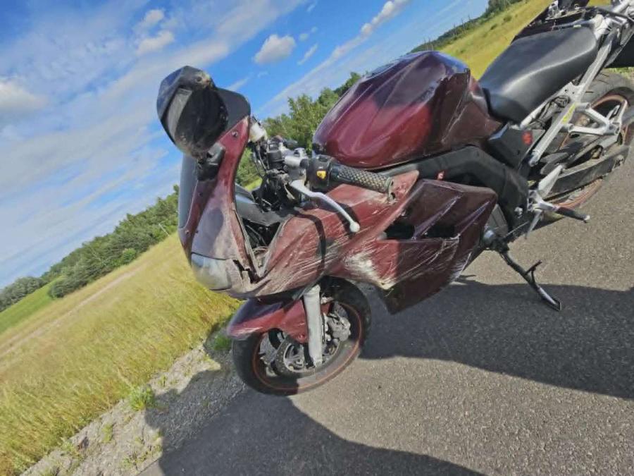 Сузуки SV 2006 в Вильнюс, объемом двигателя 0.65 л и пробегом 64 тыс. км за 1250 €, фото 3 на AUTOMOTO.COM.LV