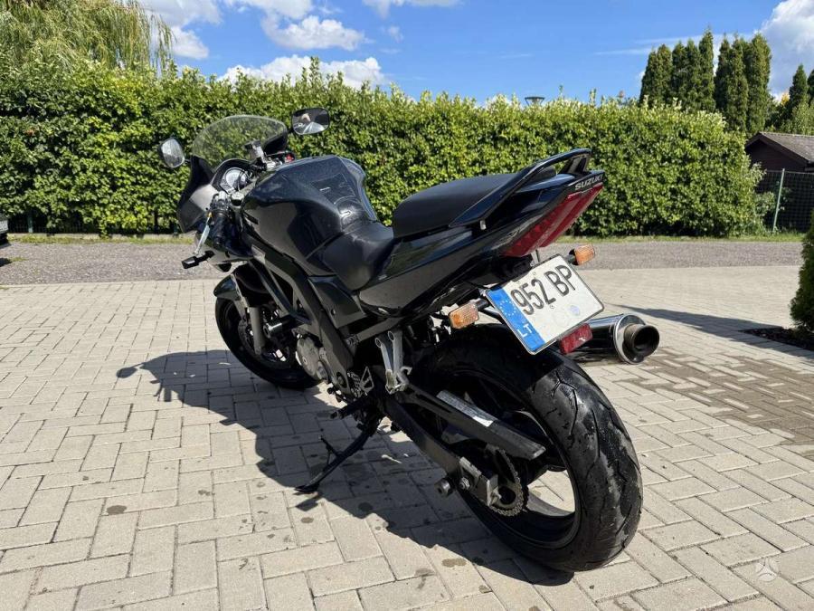 Suzuki SV 2006 in Kaunas, with an engine capacity of 0.65 L and mileage of 39 thousand km for 2300 €, photo 5 on AUTOMOTO.COM.LV