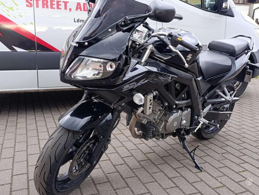 Suzuki SV 2008 Vievis, ar dzinēja tilpumu 0.65 L un nobraukumu 50 tūkst. km par 1900 €, foto 3 vietnē AUTOMOTO.COM.LV