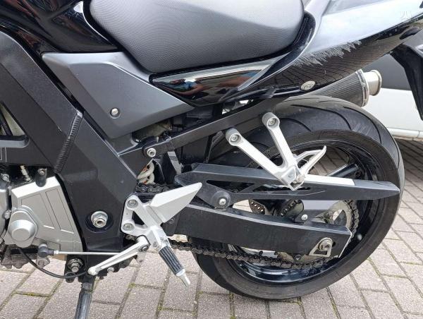 Suzuki SV 2008 Vievis, ar dzinēja tilpumu 0.65 L un nobraukumu 50 tūkst. km par 1900 €, foto 6 vietnē AUTOMOTO.COM.LV