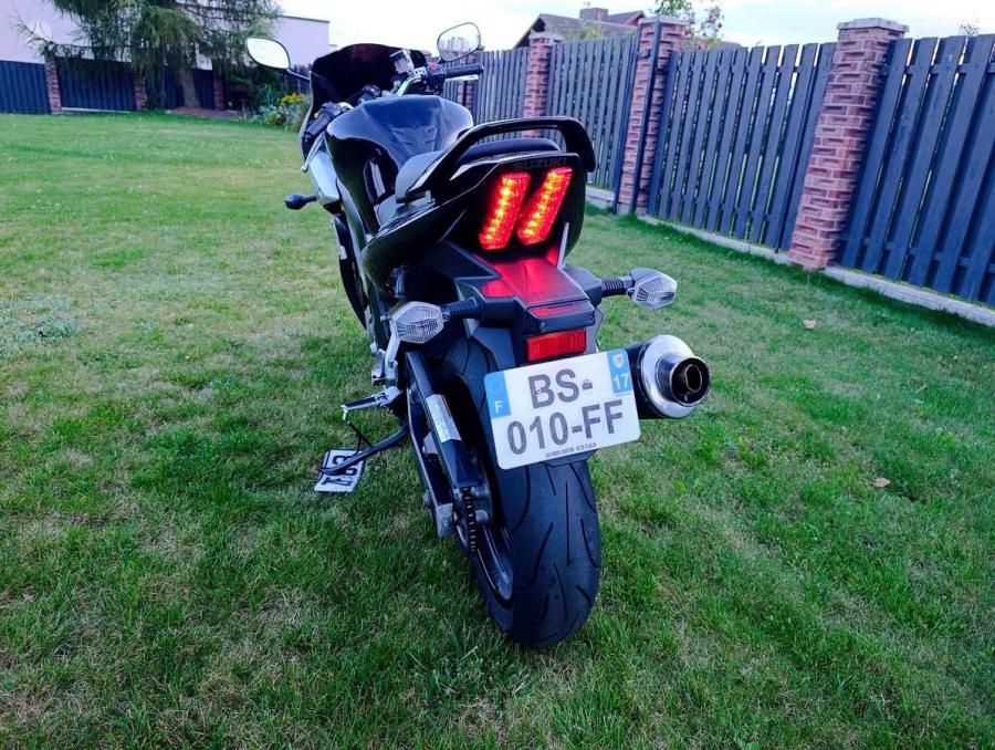Suzuki SV 2008 Vievis, ar dzinēja tilpumu 0.65 L un nobraukumu 48 tūkst. km par 1950 €, foto 5 vietnē AUTOMOTO.COM.LV