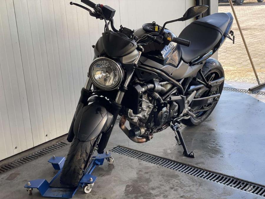 Suzuki SV 2021 Vilkaviškis, ar dzinēja tilpumu 0.65 L un nobraukumu 34 tūkst. km par 1990 €, foto 5 vietnē AUTOMOTO.COM.LV