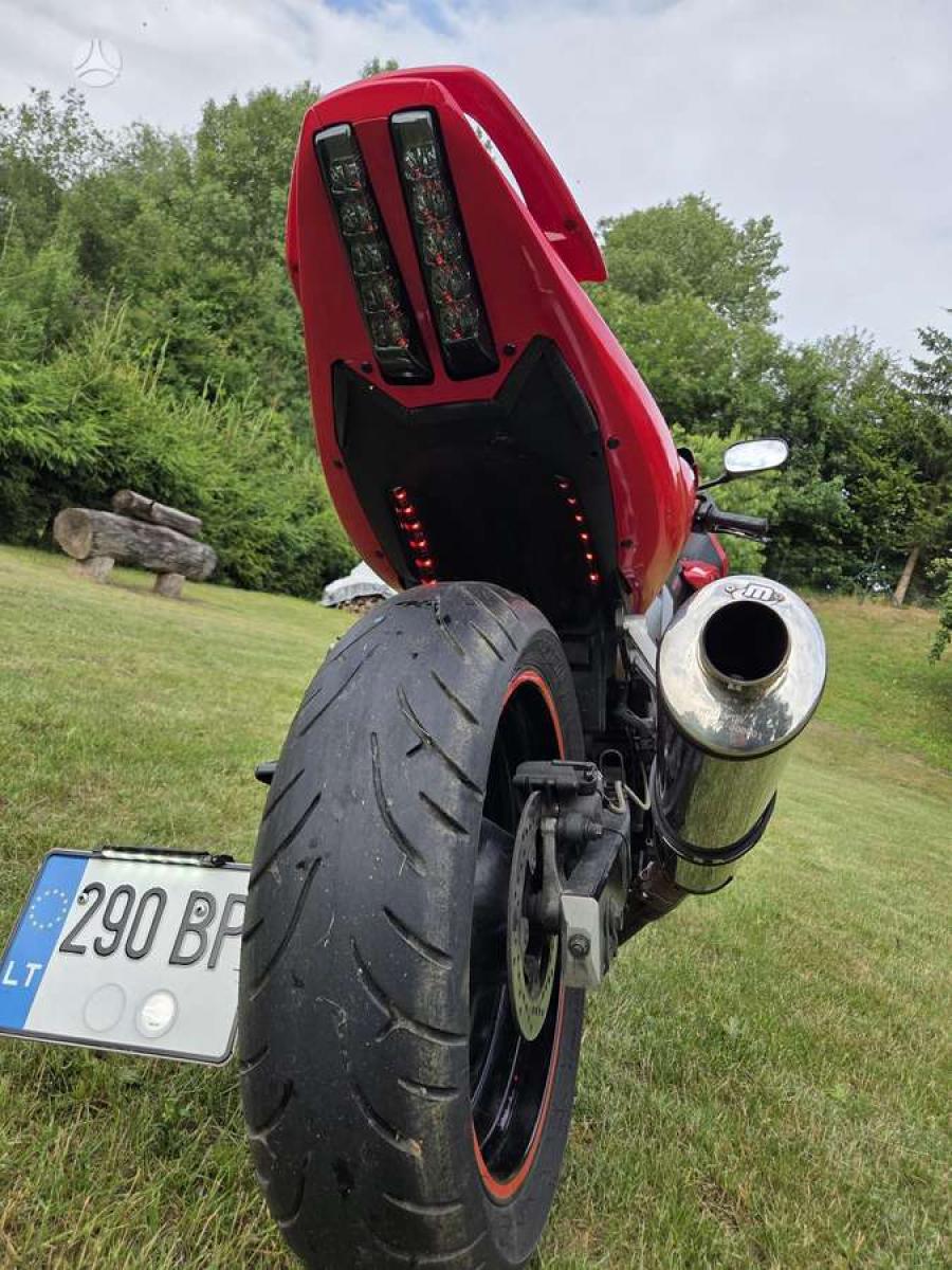 Red Suzuki SV 2005 in Kaunas, with an engine capacity of 0.65 L and mileage of 77 thousand km for 3000 €, photo 14 on AUTOMOTO.COM.LV
