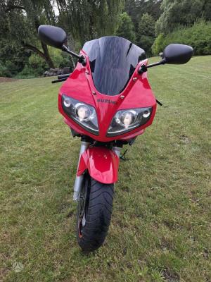 Red Suzuki SV 2005 in Kaunas, with an engine capacity of 0.65 L and mileage of 77 thousand km for 3000 €, photo 15 on AUTOMOTO.COM.LV