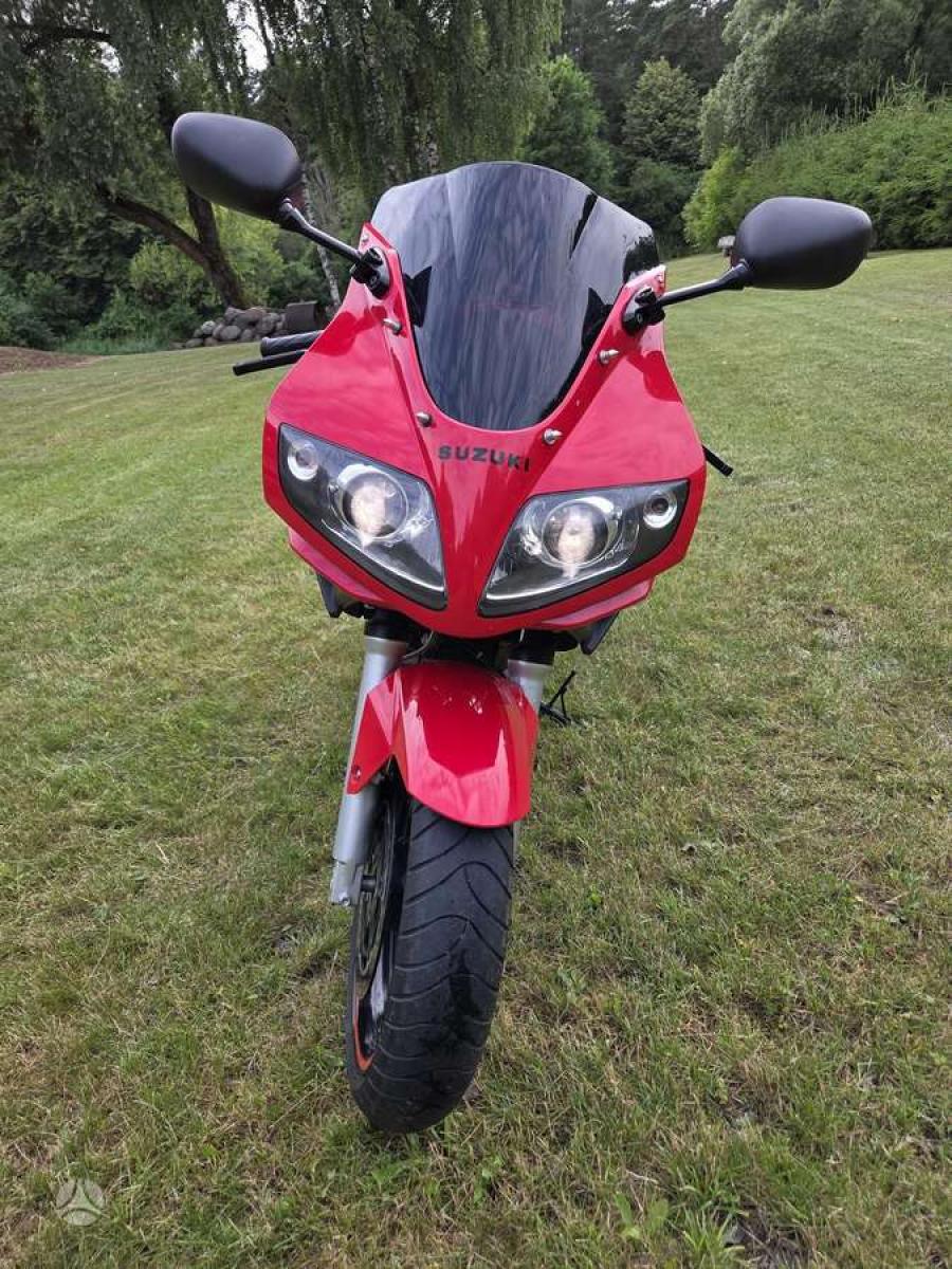 Red Suzuki SV 2005 in Kaunas, with an engine capacity of 0.65 L and mileage of 77 thousand km for 3000 €, photo 15 on AUTOMOTO.COM.LV