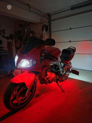 Red Suzuki SV 2005 in Kaunas, with an engine capacity of 0.65 L and mileage of 77 thousand km for 3000 €, photo 17 on AUTOMOTO.COM.LV