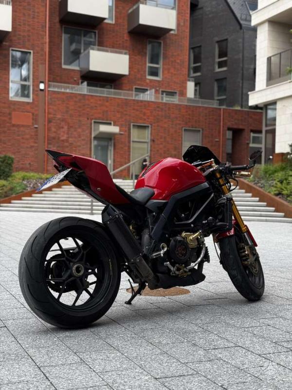 Red Suzuki SV 2008 in Klaipeda, with an engine capacity of 0.65 L and mileage of 19 thousand km for 3450 €, photo 1 on AUTOMOTO.COM.LV