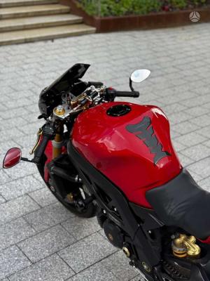 Red Suzuki SV 2008 in Klaipeda, with an engine capacity of 0.65 L and mileage of 19 thousand km for 3450 €, photo 4 on AUTOMOTO.COM.LV