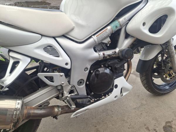 White Suzuki SV 2002 in Panevezys, with an engine capacity of 0.65 L and mileage of 33 thousand km for 1400 €, photo 7 on AUTOMOTO.COM.LV