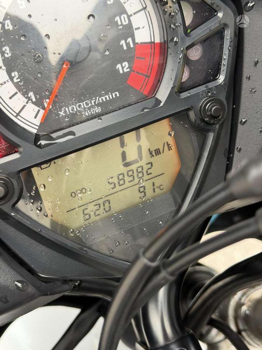 Белый Сузуки SV 2004 в Каунас, объемом двигателя 0.65 л и пробегом 58 тыс. км за 2450 €, фото 10 на AUTOMOTO.COM.LV