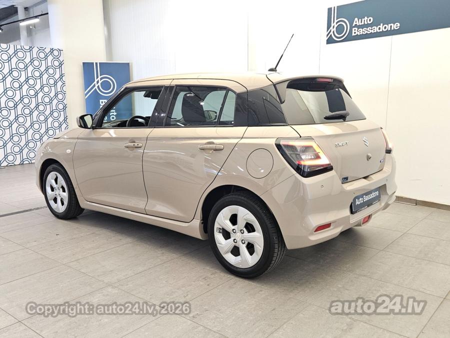 Smilšu krāsa Suzuki Swift 2024 Tallina, ar dzinēja tilpumu 1.20 L un nobraukumu 32 tūkst. km par 14900 €, foto 5 vietnē AUTOMOTO.COM.LV